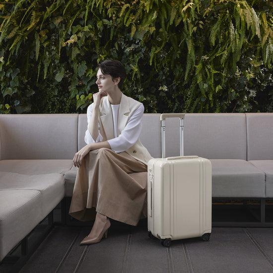 Classic Lightweight 4.0 | Continental Carry-On 37L – Zero Halliburton