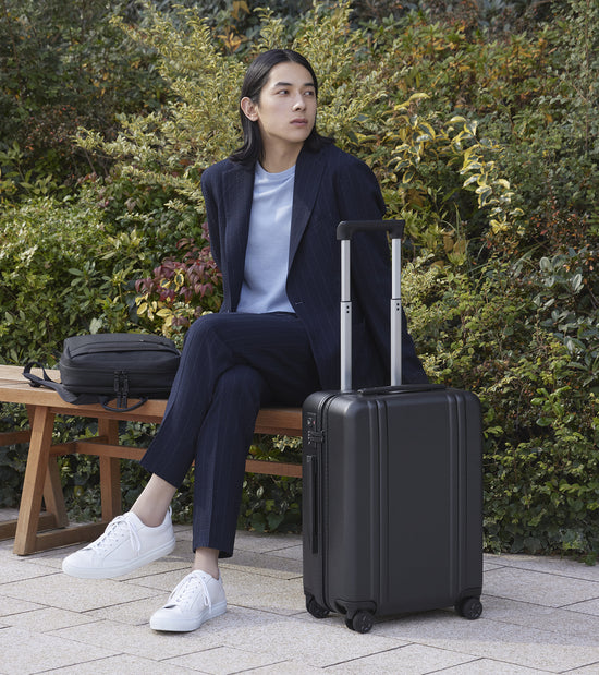 Classic Lightweight 4.0 | Continental Carry-On 37L – Zero Halliburton