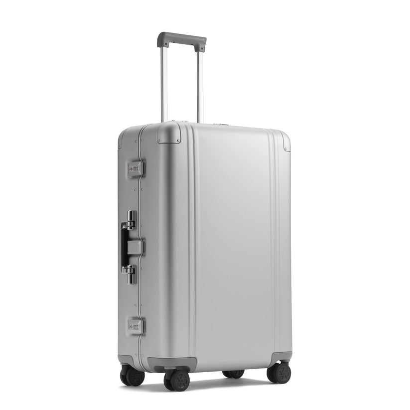 Classic Aluminum 3.0 | Large Travel Case 88L – Zero Halliburton