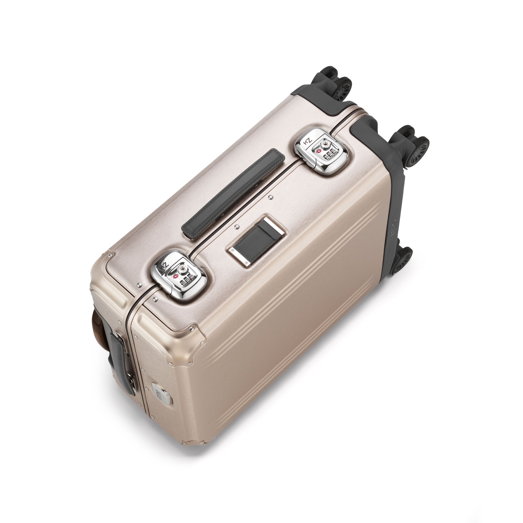 Pursuit Aluminum | Continental Carry-On Case | Zero Halliburton